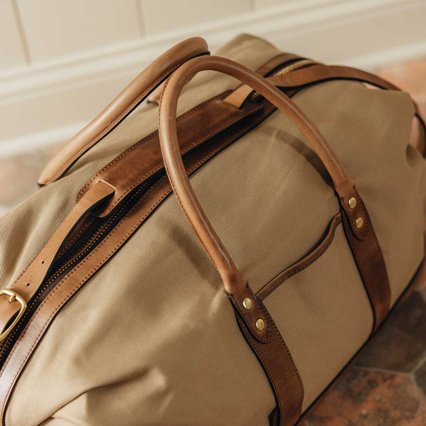 Canvas Weekender – Clayton & Crume