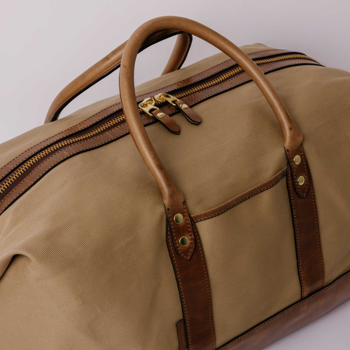Canvas Weekender – Clayton & Crume